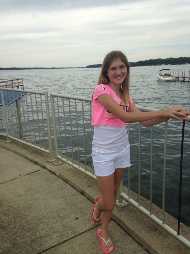 An Okoboji/Arnold’s Park Photoshoot + Tipsy House - Sparkles by Ashlee