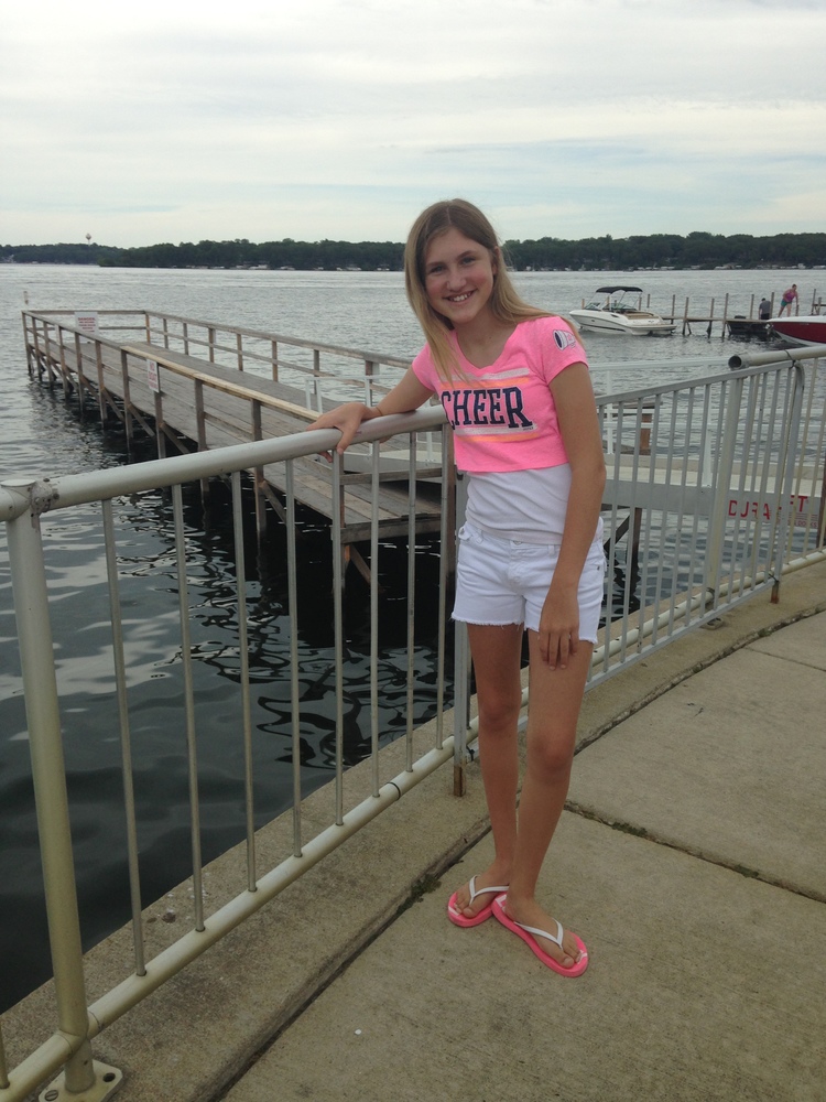 An Okoboji/Arnold’s Park Photoshoot + Tipsy House - Sparkles by Ashlee